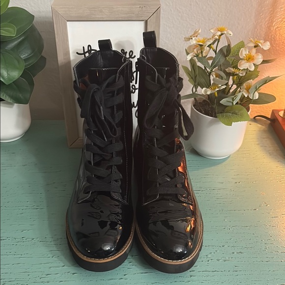 Vionic | Shoes | Vionic Black Patent Lace Up Boots Sz 8 Wos Box 36 ...
